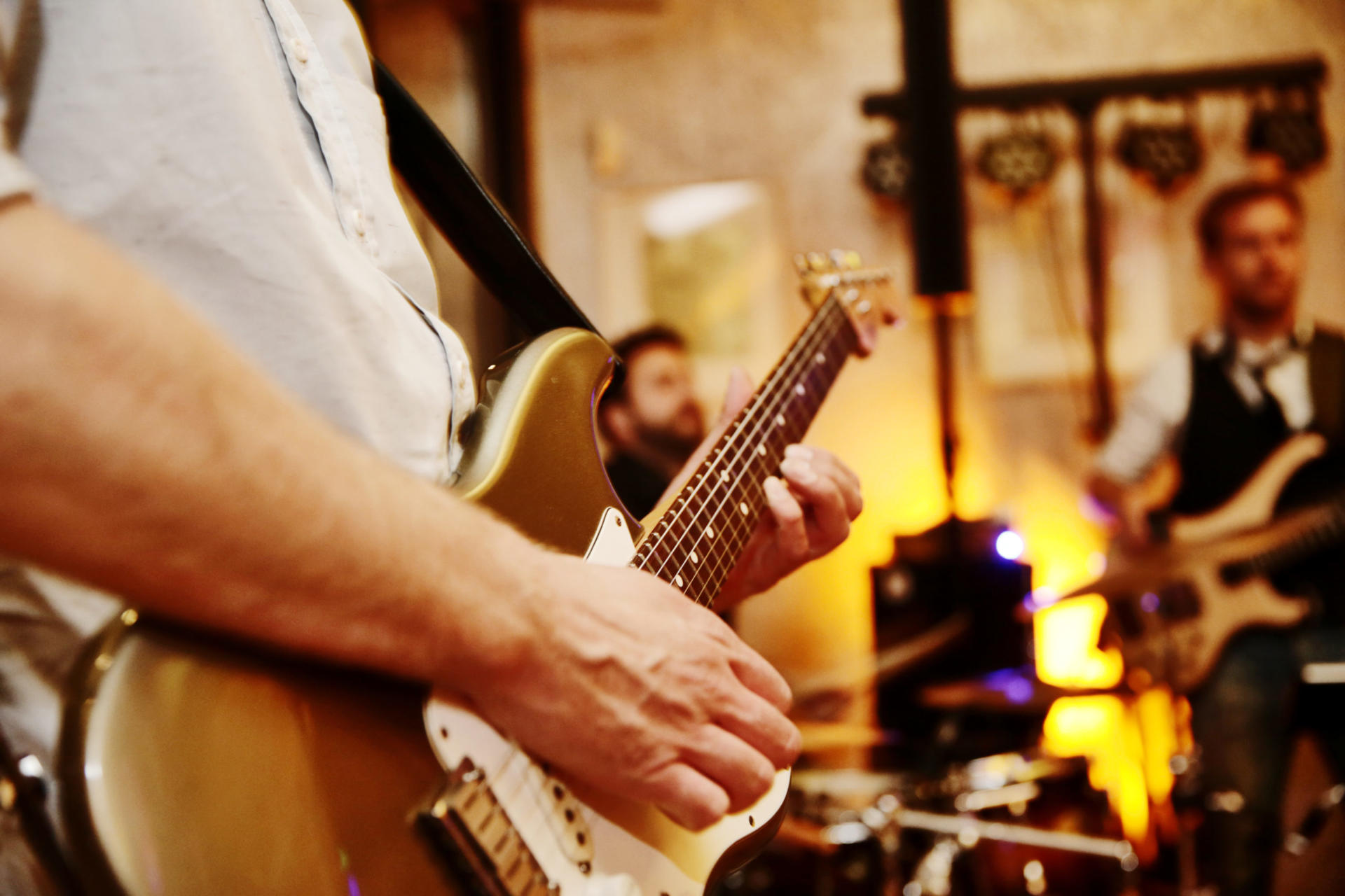 Pros and Cons of Live Music at Your Wedding and Reception - ADAGIO